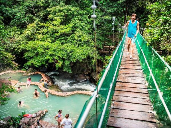 Best time to go on a rainforest vacation