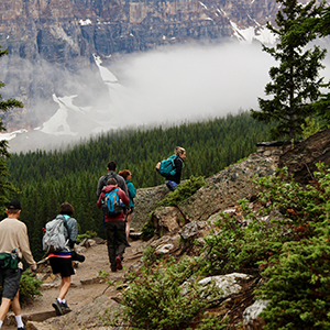 Walking in Canada travel guide