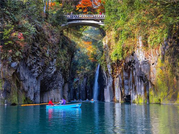 Southern Japan small group tour | Responsible Travel