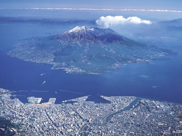 Lost Islands of Japan (shell). Helping Dreamers Do